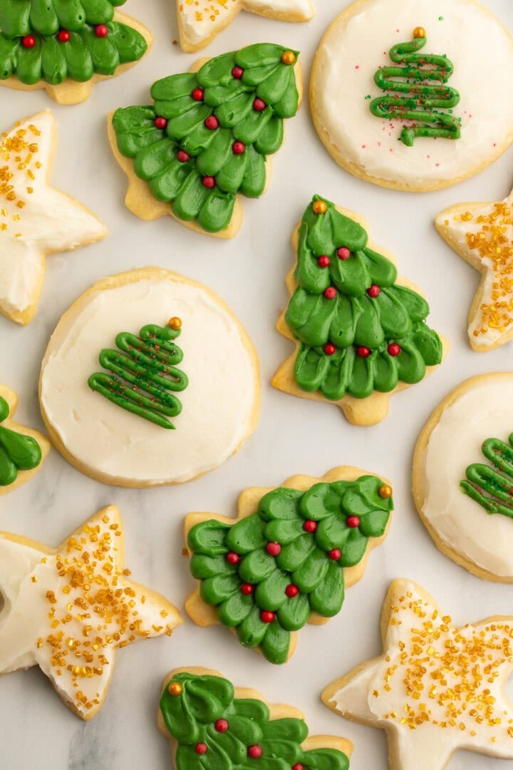 Easy Christmas Sugar Cookies - 40 Aprons