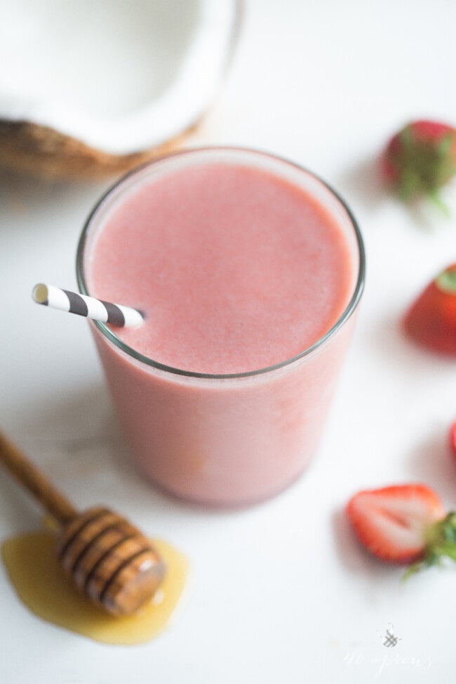 Strawberries and Cream Smoothie - 40 Aprons