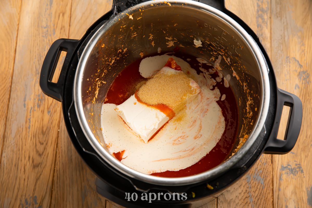 Instant Pot Buffalo Chicken Dip - 40 Aprons